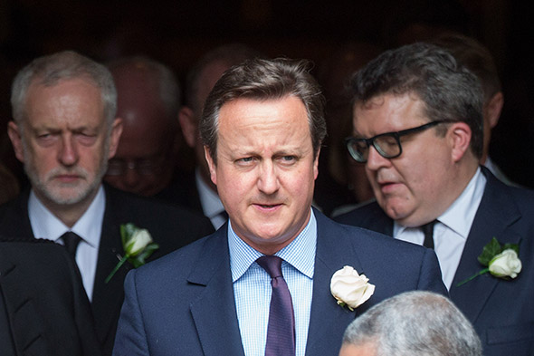 Cameron perde mesmo se vencer na quinta-feira | Serviço Bloomberg ...
