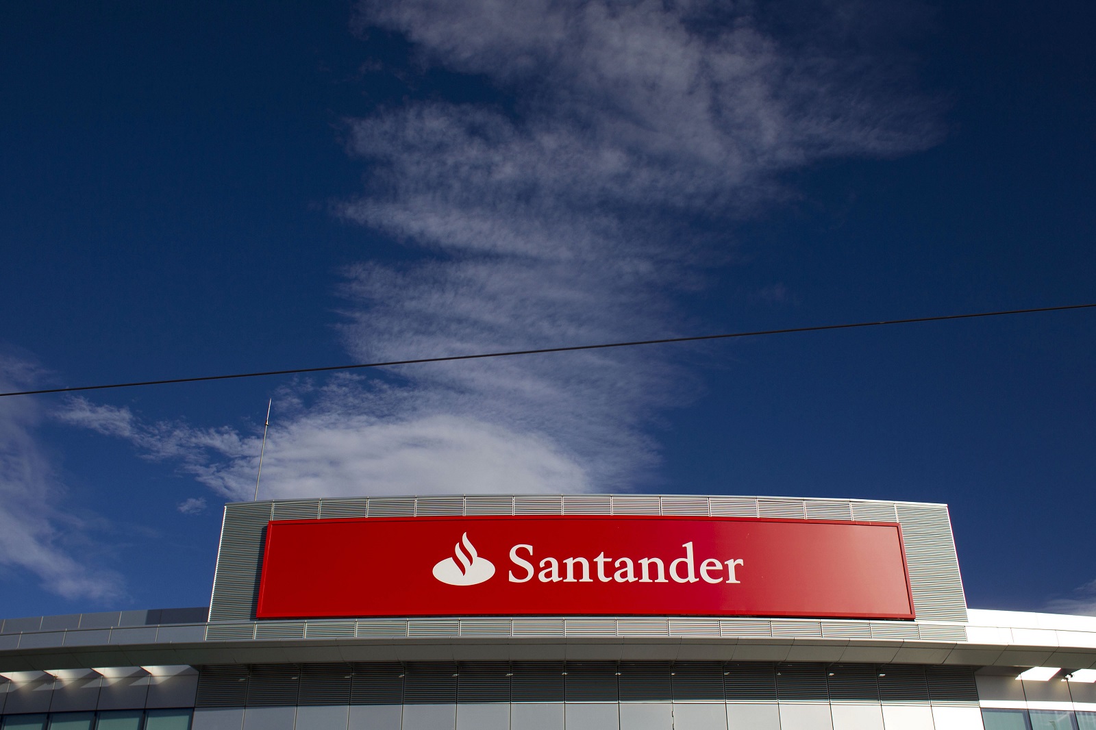 Santander Brasil traz Breder para liderar novo time de fundos | Serviço ...